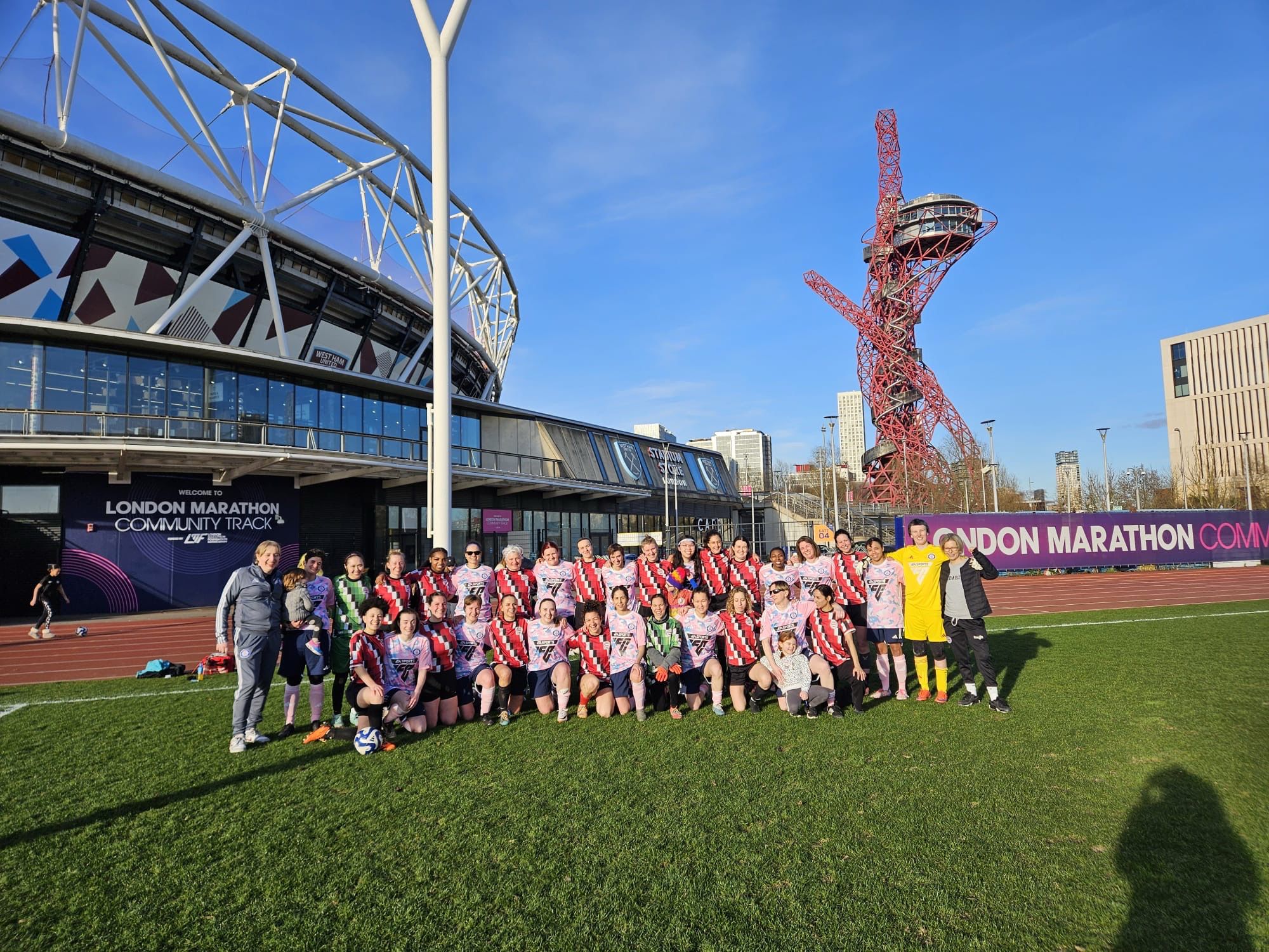 Clapton CFC Women/NB Development Team take on Stonewall FC at London ...