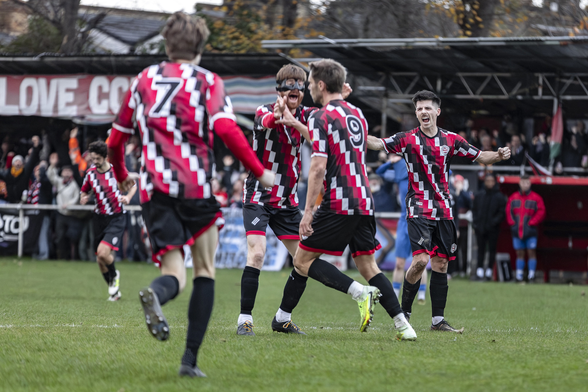 Match report // Clapton CFC Men's First Team 2 Coggeshall Town 1 // 06. ...
