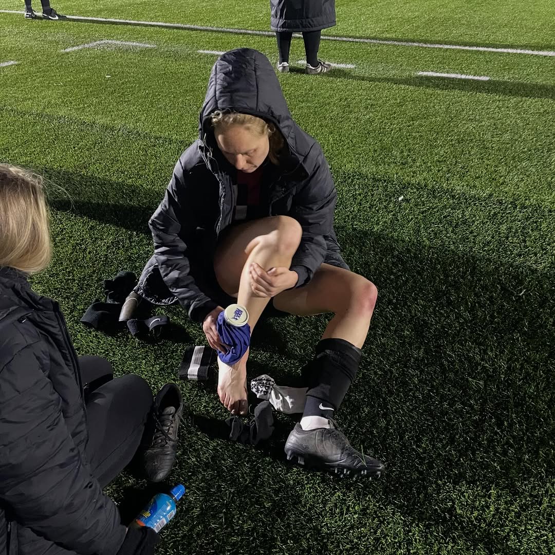 Get well soon to Clapton CFC Women's First Team captain Emily Link ...